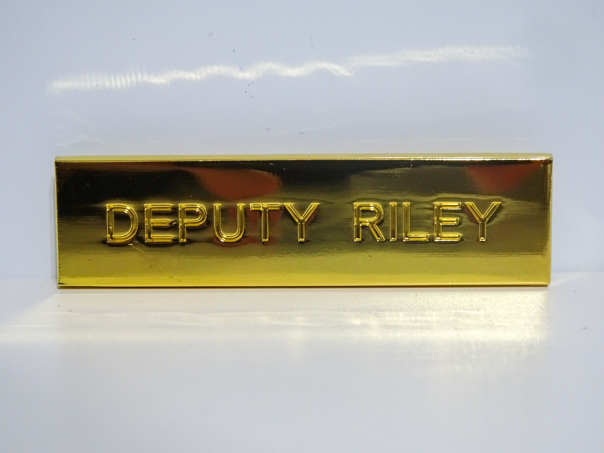 Scream Deputy Riley Sheriff Pin Prop Replica 7cm BAM! Box - JALien ...