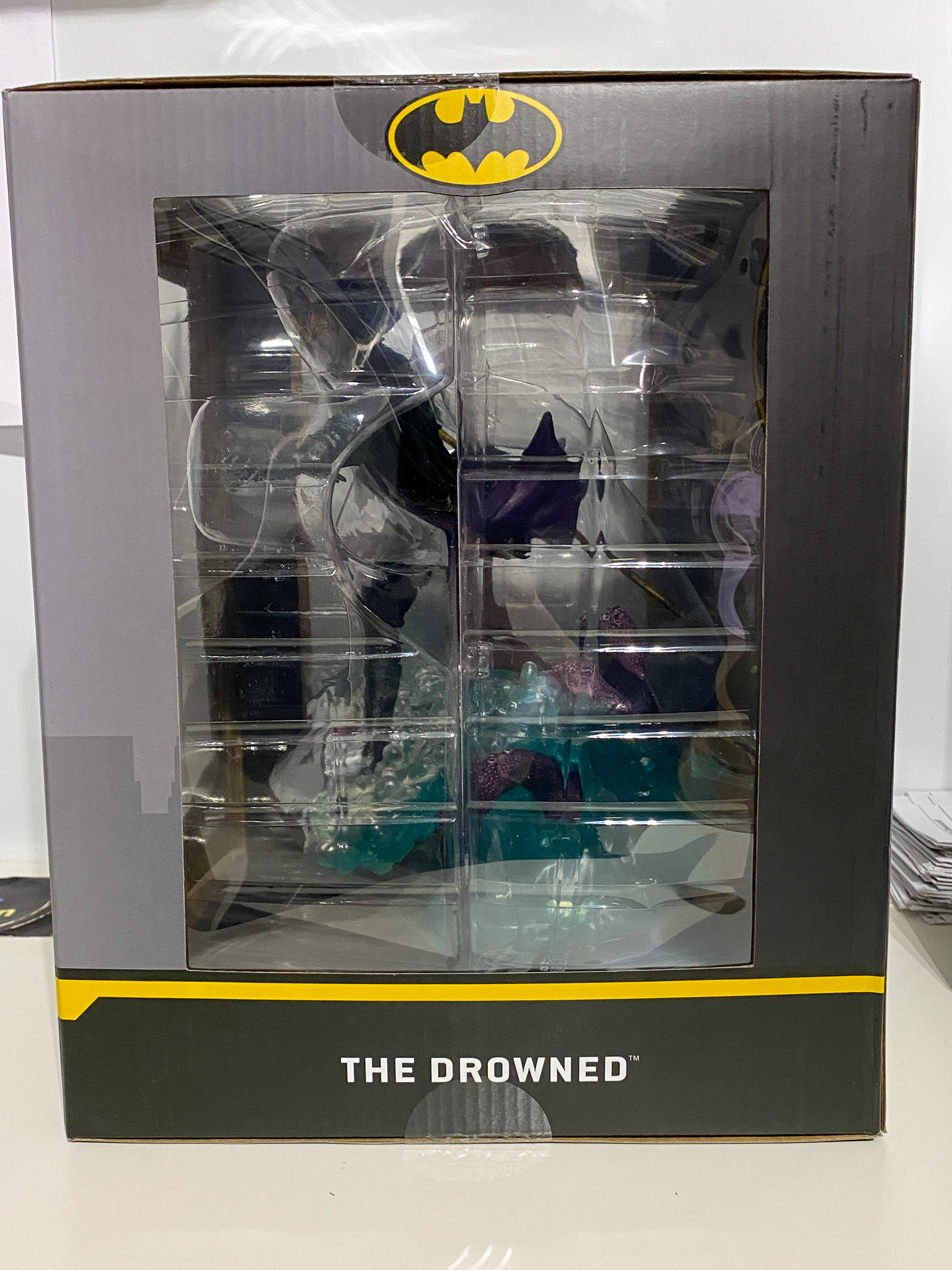 Batwoman The Drowned Gallery Diorama - JALien Curiosities & Collectables